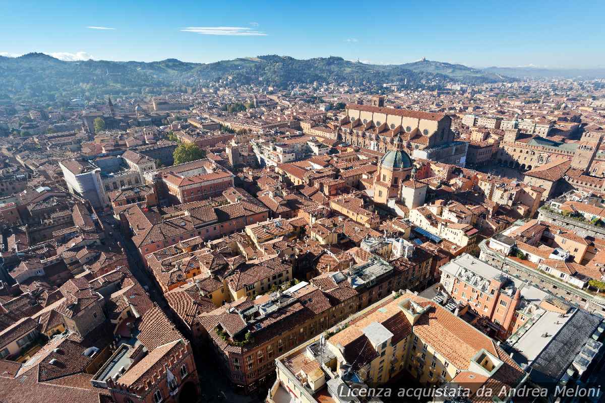 Meteo Bologna: oggi sole e vento, poi cieli limpidi - TEMPO ITALIA ...