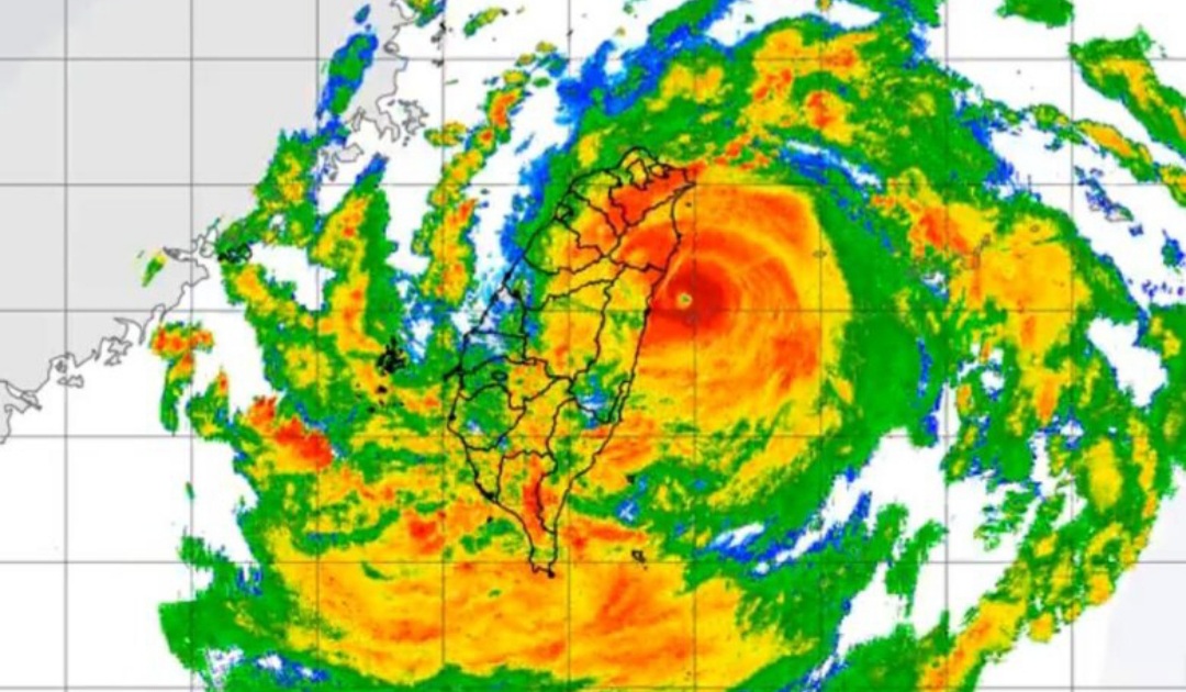 Meteo estremo: il super Tifone Gaemi più violento a causa dei ...